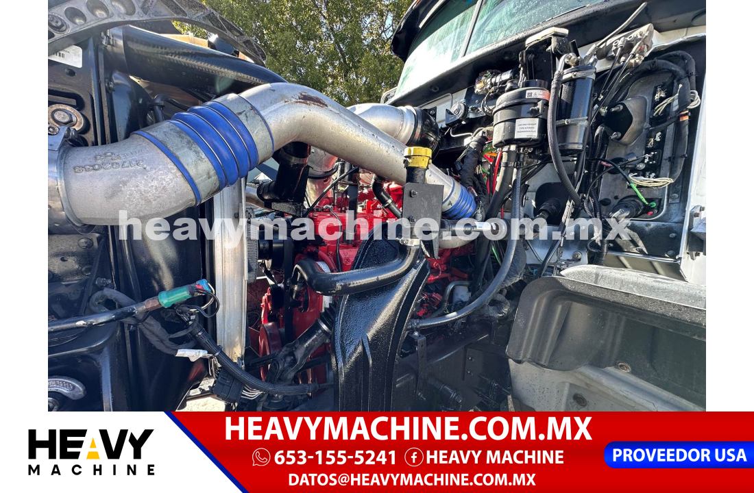 Camión RollBack 2013 MACK GU433 en venta